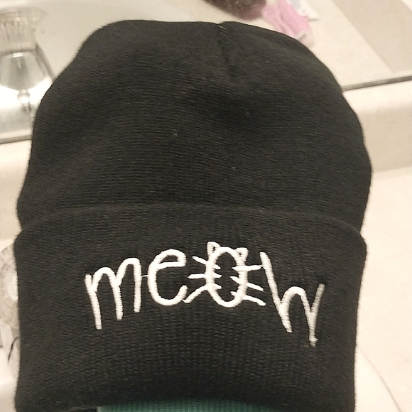 i dont the brand | Other | Im Selling A Black Beaine That Says Meow ...